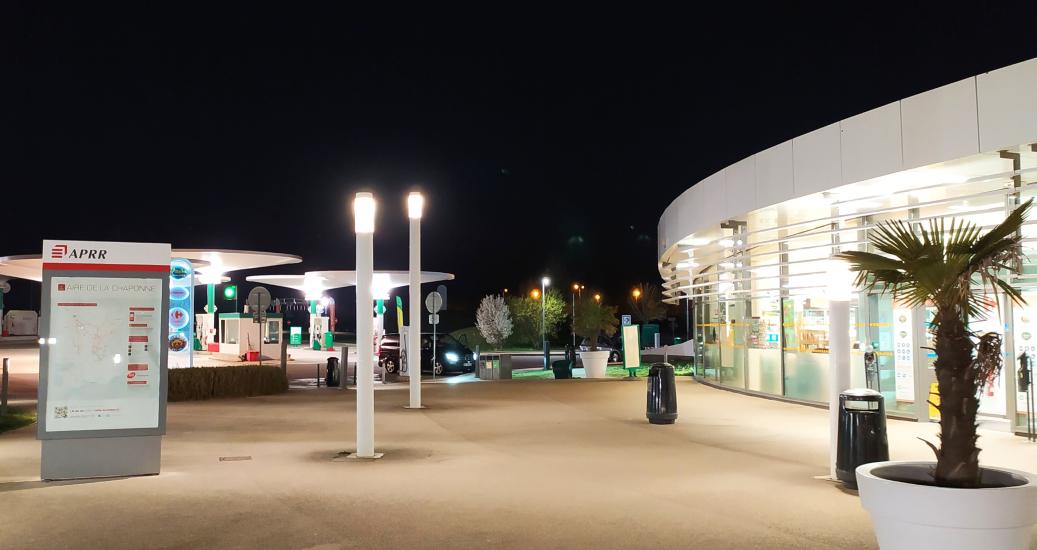 La Pause De Nuit Sur L Autoroute Aprr Area